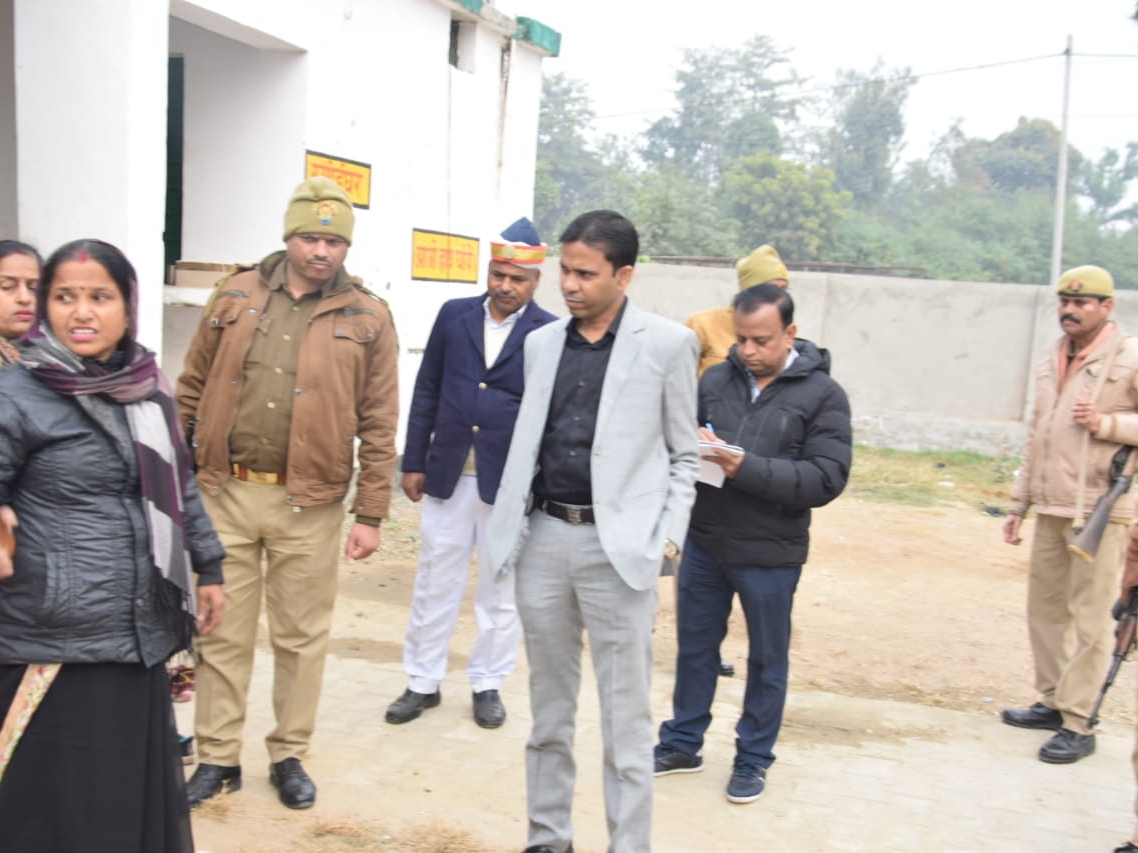 DM suddenly reached primary school Pakaria, tested the quality of mid ...