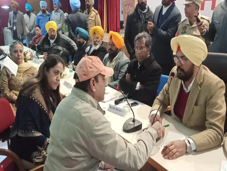 POLICE, NRI, MILNI PROGRAM, PROBLEMS, AMRITSAR, PUNJAB, LEADER | AAP ...