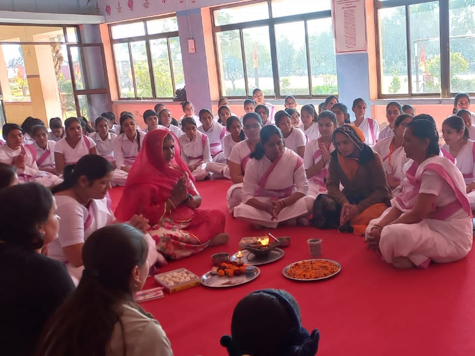 74 Matri Shakti students participated, being trained physically and ...
