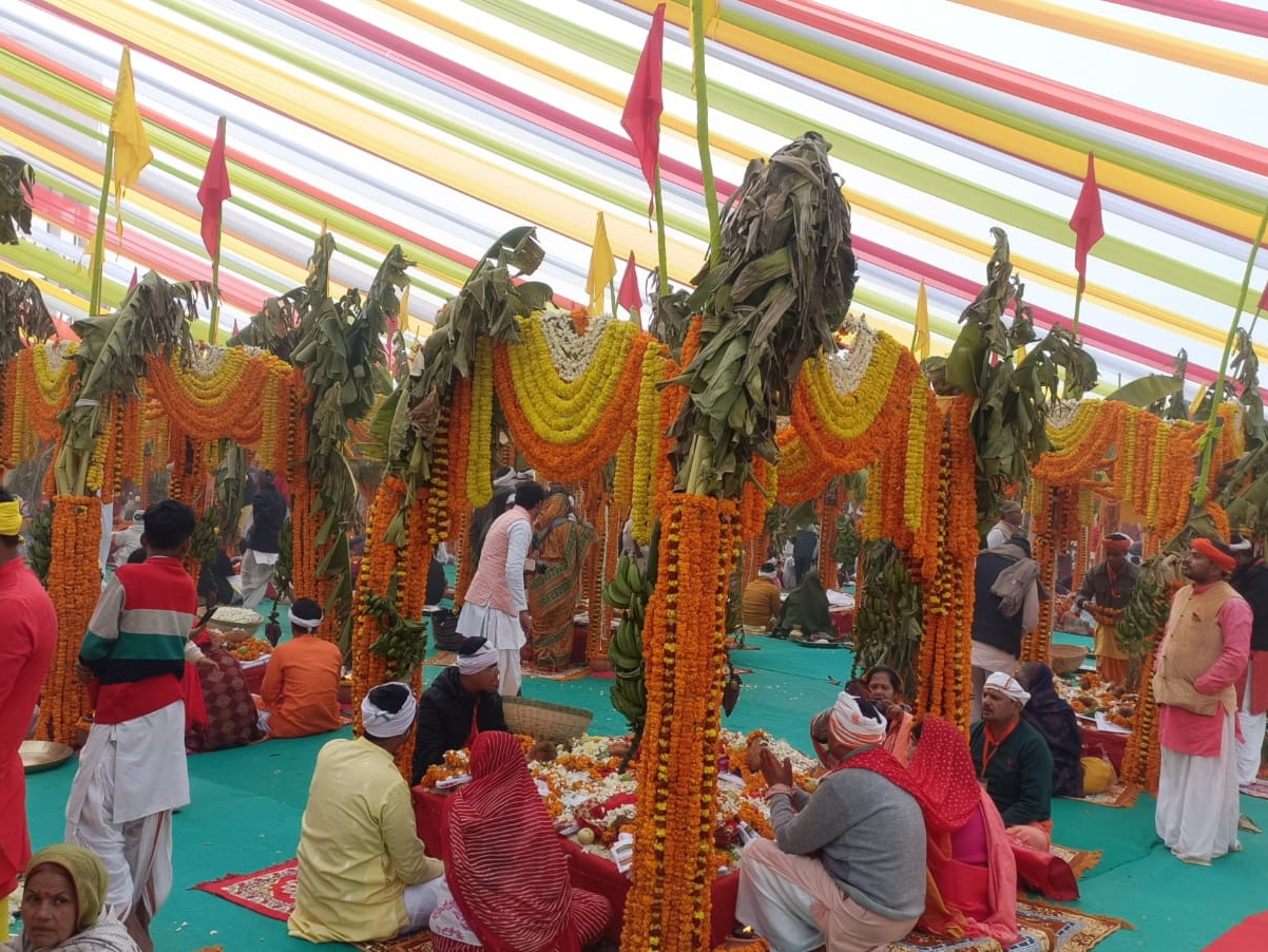 Organized in Rawatpura Dham, devotees worshiped Shri Ram as host | लहार ...