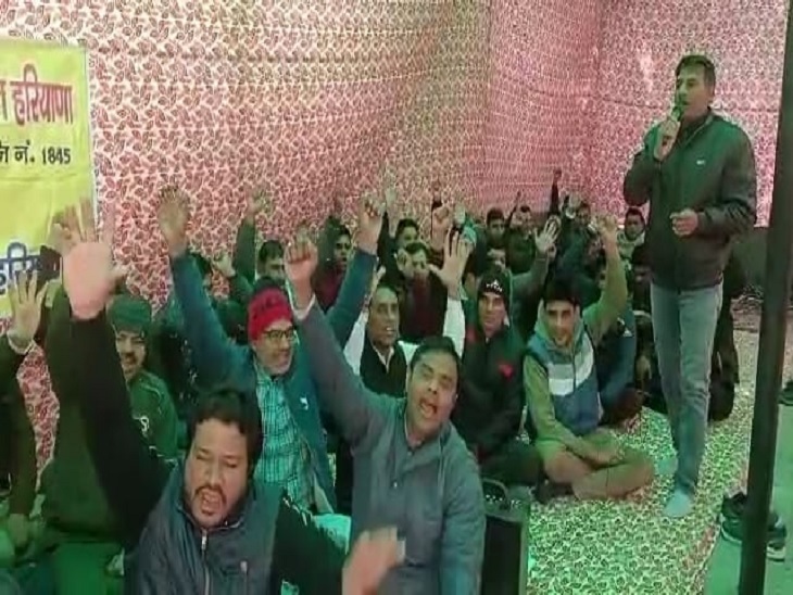 Rohtak News; Patwari strike in Rohtak for 6 days, locks hanging on rooms, people wandering in ...