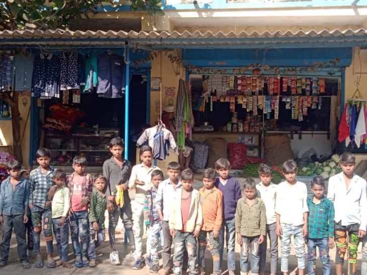 The villagers of Sirohi made the bird fly by feeding it ghee-oil ...