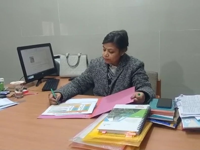 Video going viral on social media, school principal also said - If DM ...