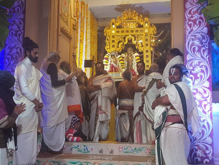 Baikunth Dwar opens once a year in the morning, Baikunth Dwar is ...