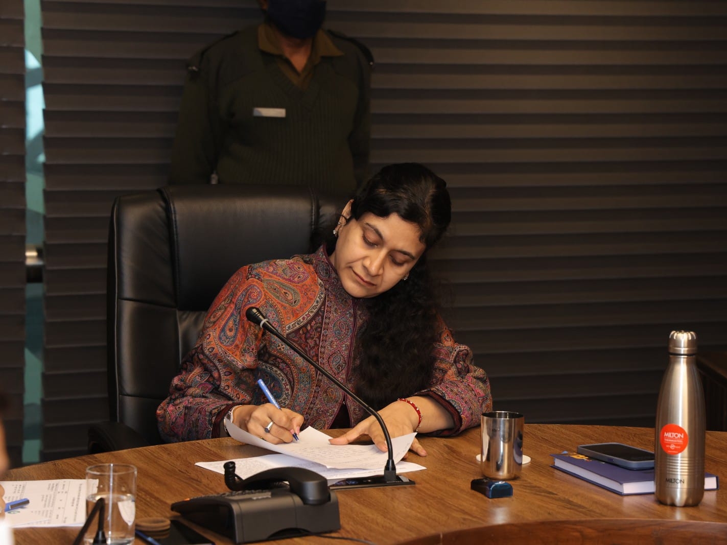 CEO Ritu Maheshwari gave instructions in the review meeting, also asked ...