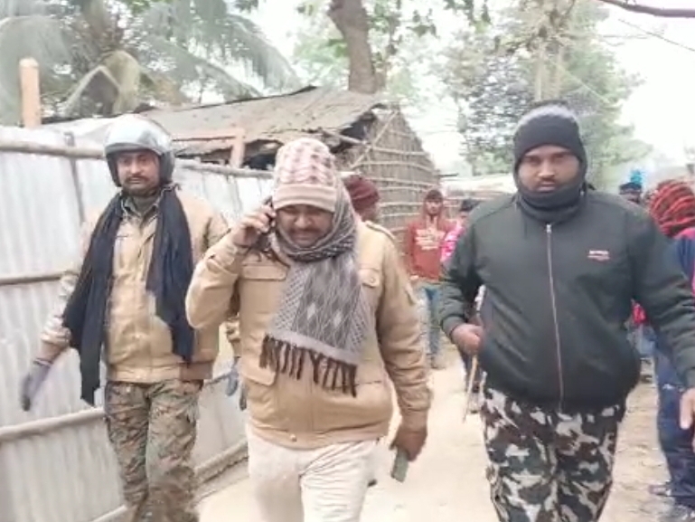 There was a dispute over 10 Dhur land, the criminals entered the house ...