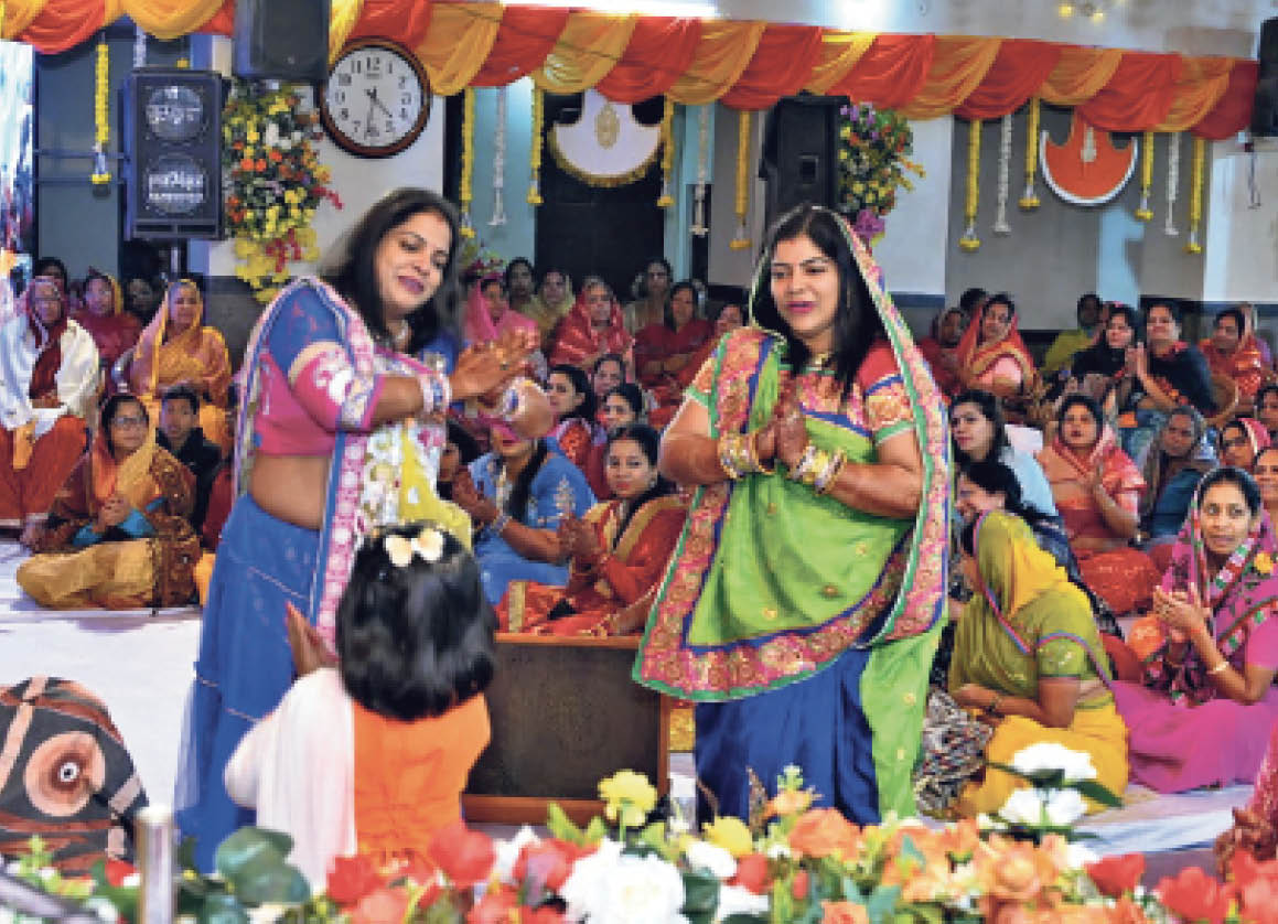 Bhagwat Katha }The mind is the reason for the bondage and salvation of ...