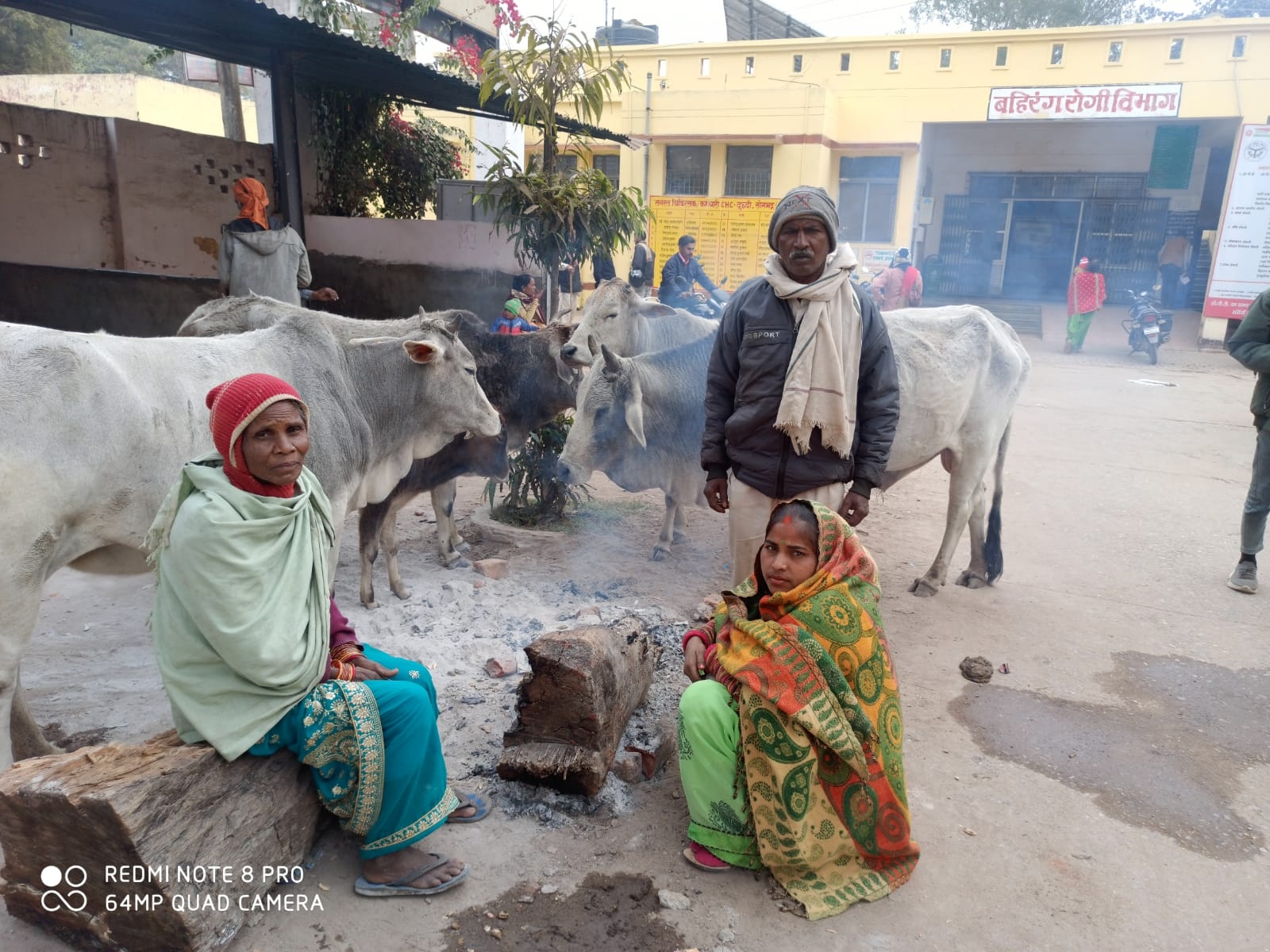 Sonbhadra's Duddhi CHC mother and child are shivering in the cold, even ...