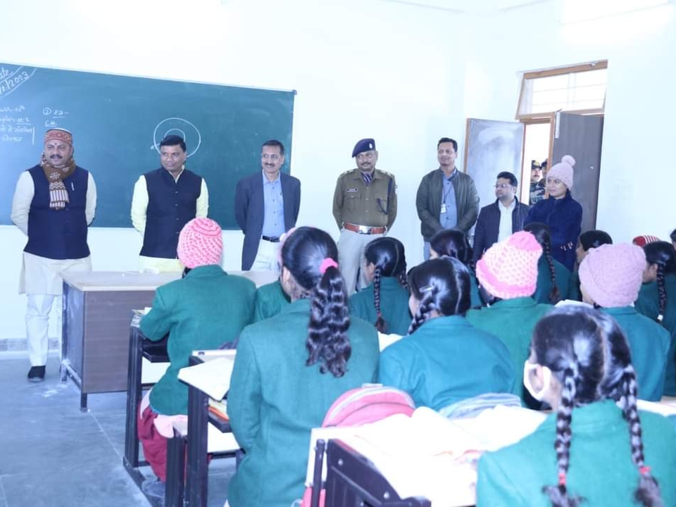 District in-charge minister saw the arrangements for food and drink ...