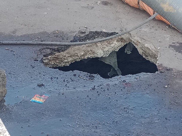 18 feet deep pothole on road in Rajasthan's Pali | पाली में सड़क पर 18 ...