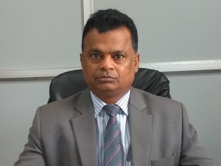 Pro. MP Singh became visiting professor in America: Head of Department ...