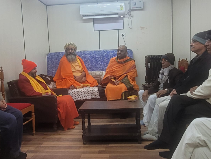 Peethadhishwar Swami Sanyam Tirtha Maharaj of Haridwar Kashi Math will ...