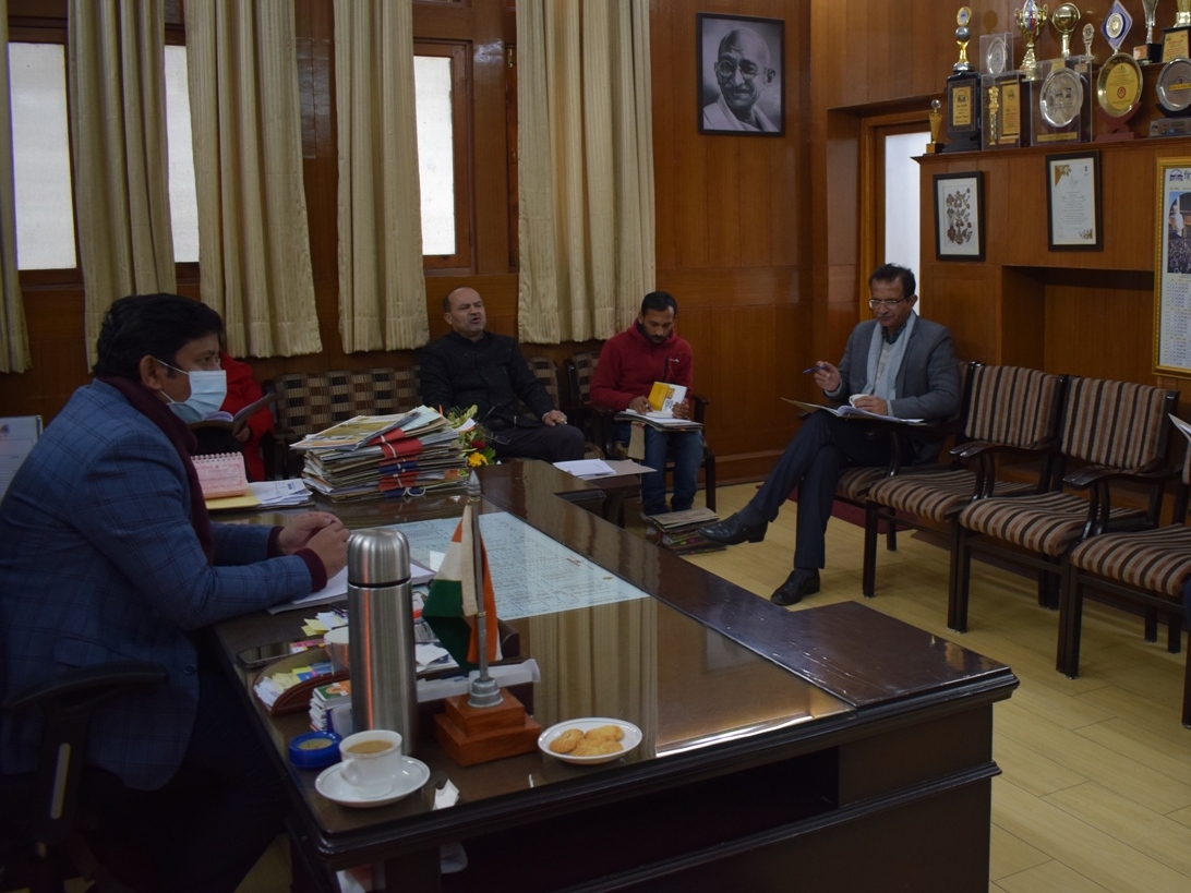 Public Distribution System meeting in Shimla; DC said- 65 thousand 564 ...