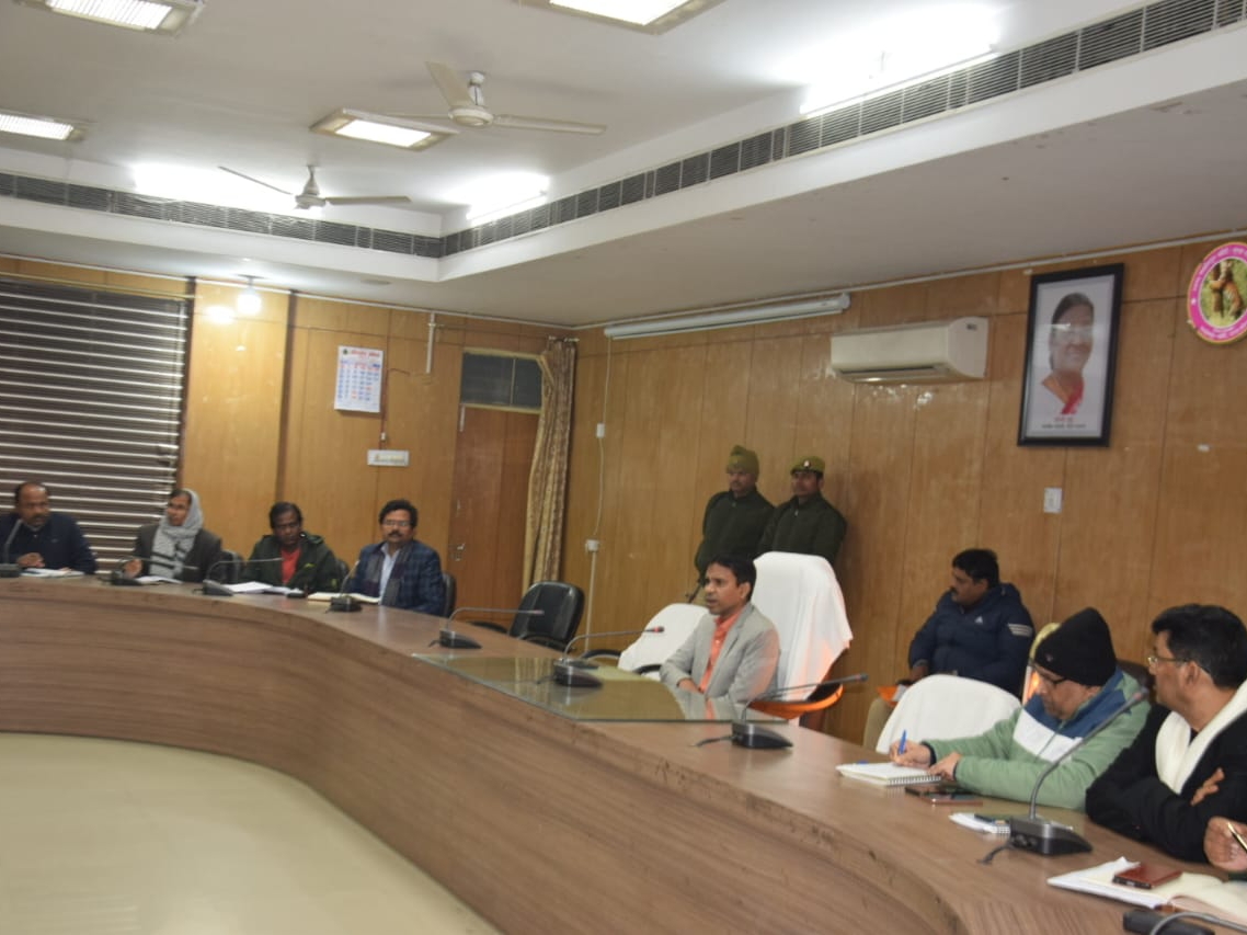 DM took the meeting of officers, there will be a grand program on UP ...