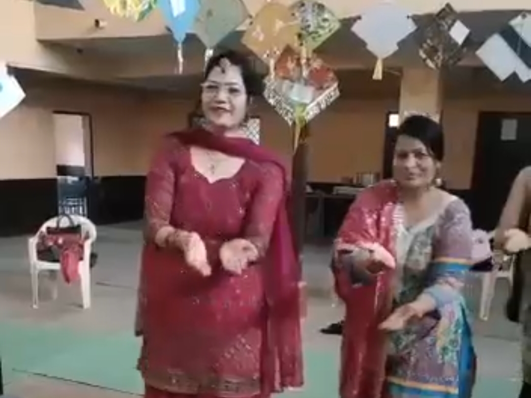 On Lohri and Makar Sankranti, women celebrated the festival by wearing ...