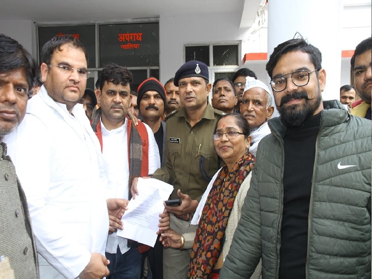 OBC Mahasabha creates ruckus for speaking indecent language against CM ...