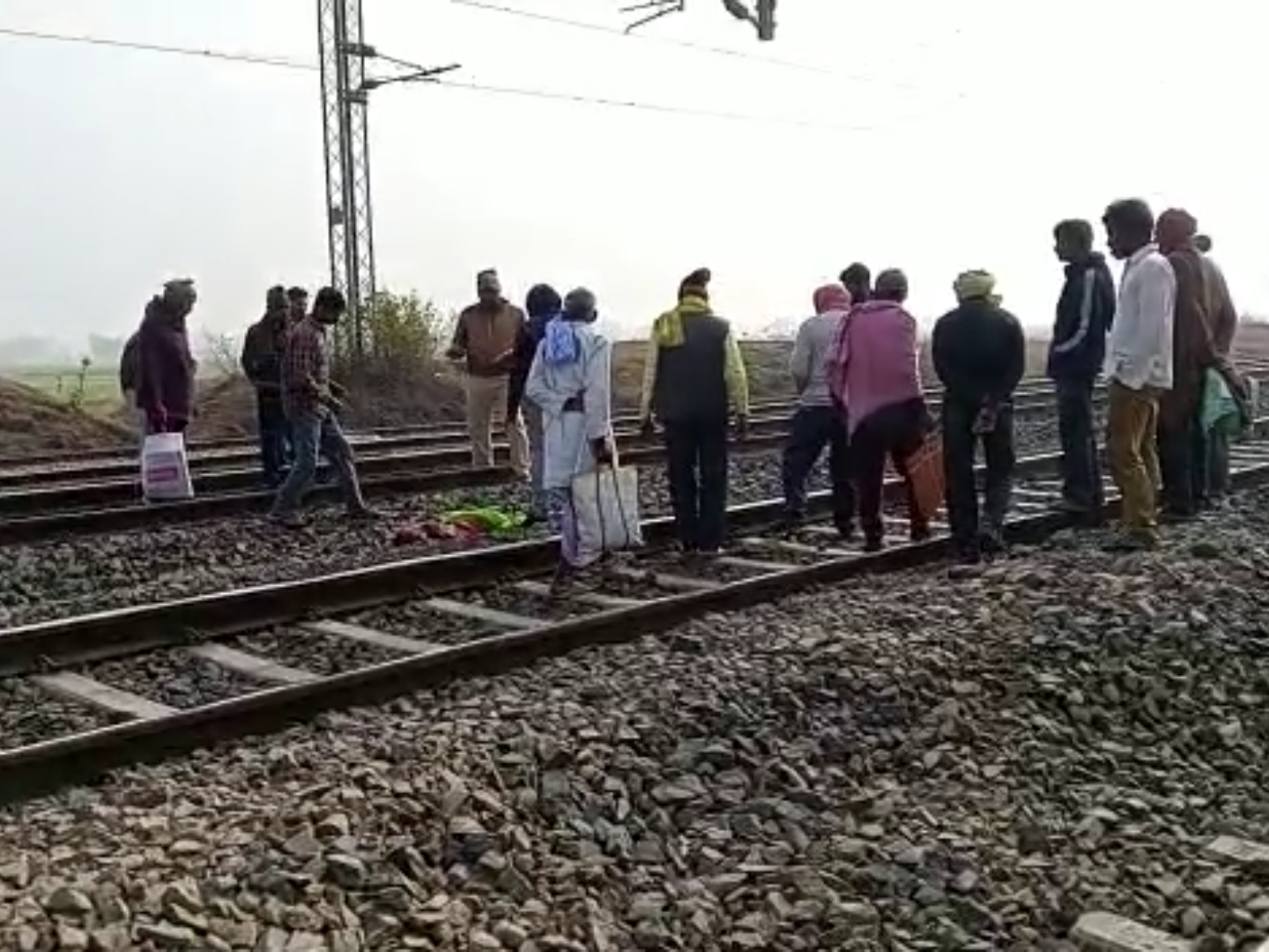 Jamui; Incident at Giddhaur railway station of Kiul-Jasidih rail ...