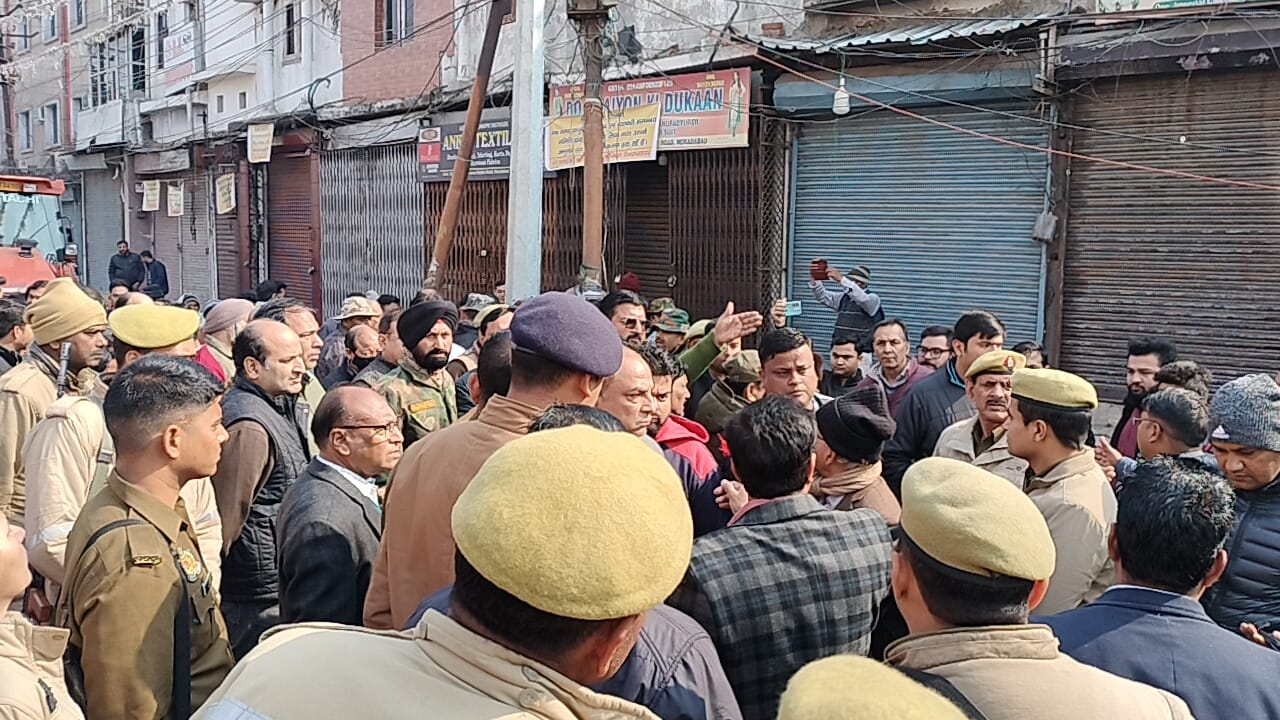 The traders themselves removed the encroachment at night; Ramps started ...