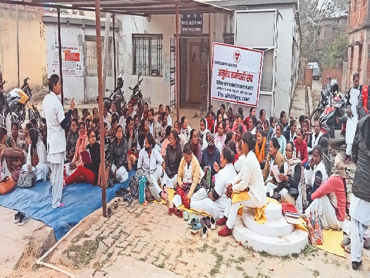 Contract health workers on indefinite strike, health system collapsed ...