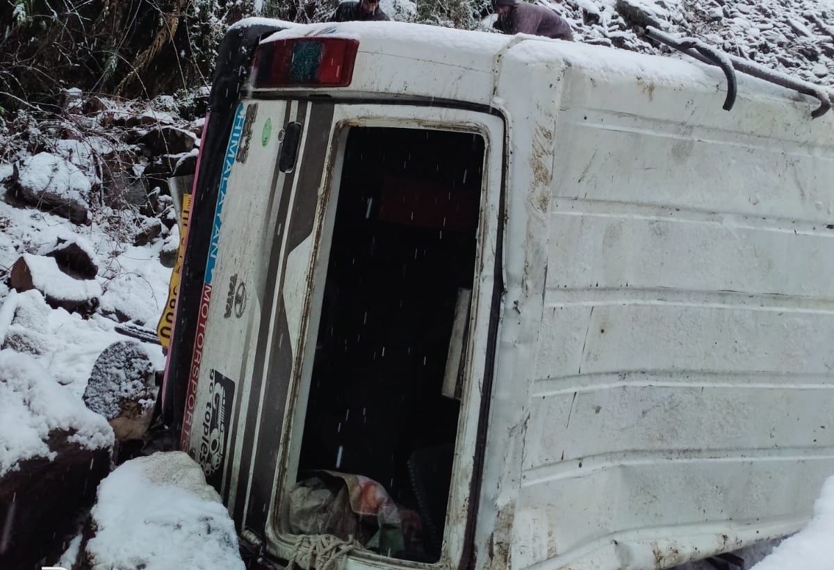 Big accident in Chamba's Churah Valley; Sumo car overturned from ...