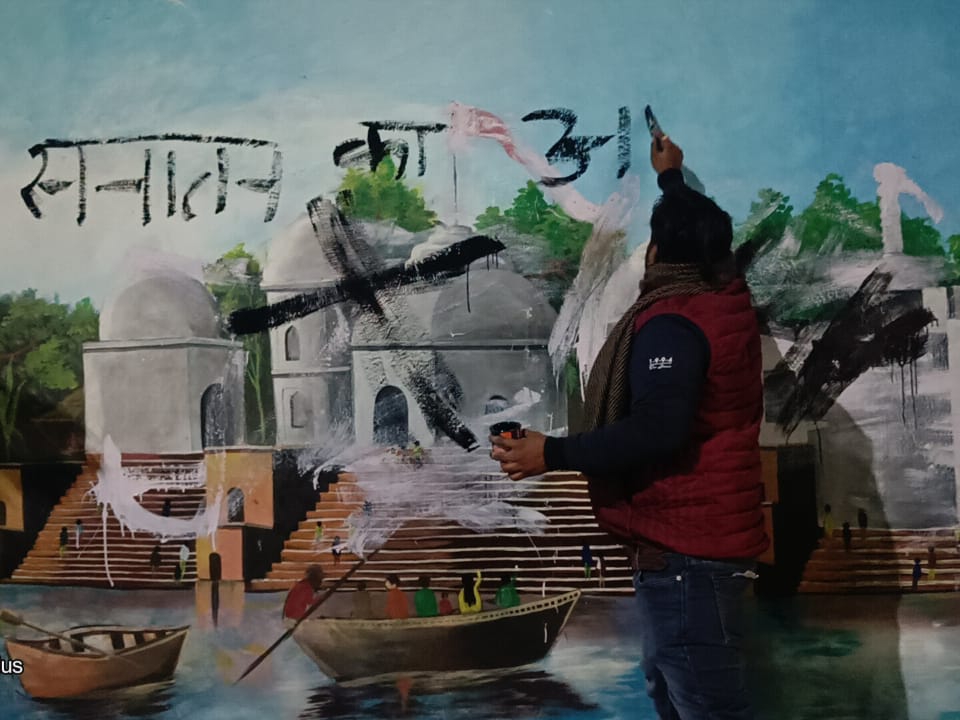 Hindu and Sikh organizations paint the figures of Gurudwara and ...