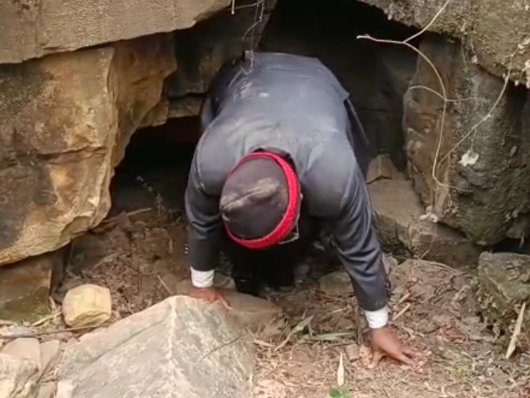 Another ancient cave found in Chitrakoot, the penance of Lord Shri Ram, 25 meter long cave found ...