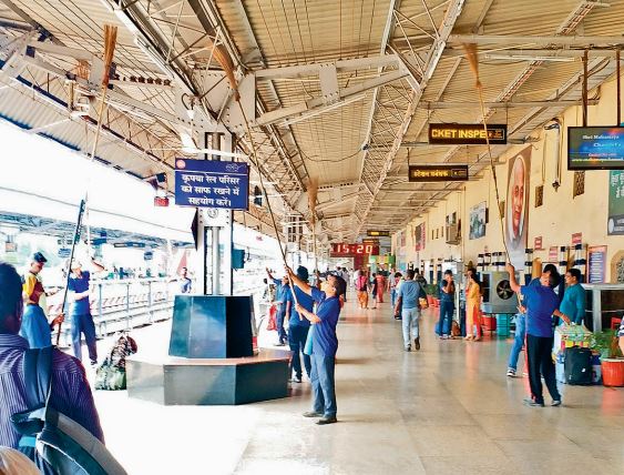 CCTV cameras are old, lack of force too… 700 needed, 400 available ...