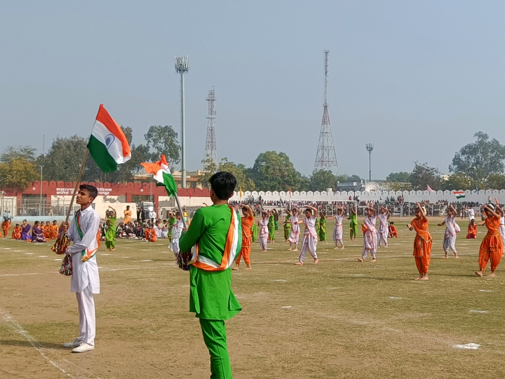 Cabinet Minister Pratap Singh Khachariawas hoisted the flag, 55 talents ...