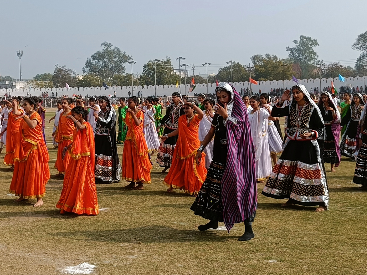 Cabinet Minister Pratap Singh Khachariawas hoisted the flag, 55 talents ...