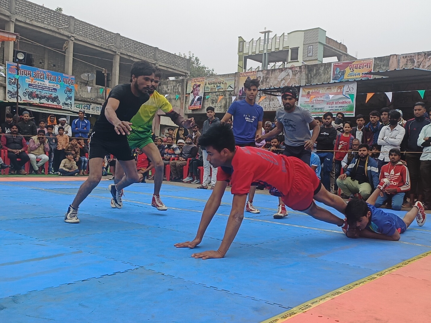 Kabaddi competition of 16 teams continues at Bajrang Maidan Shujalpur ...