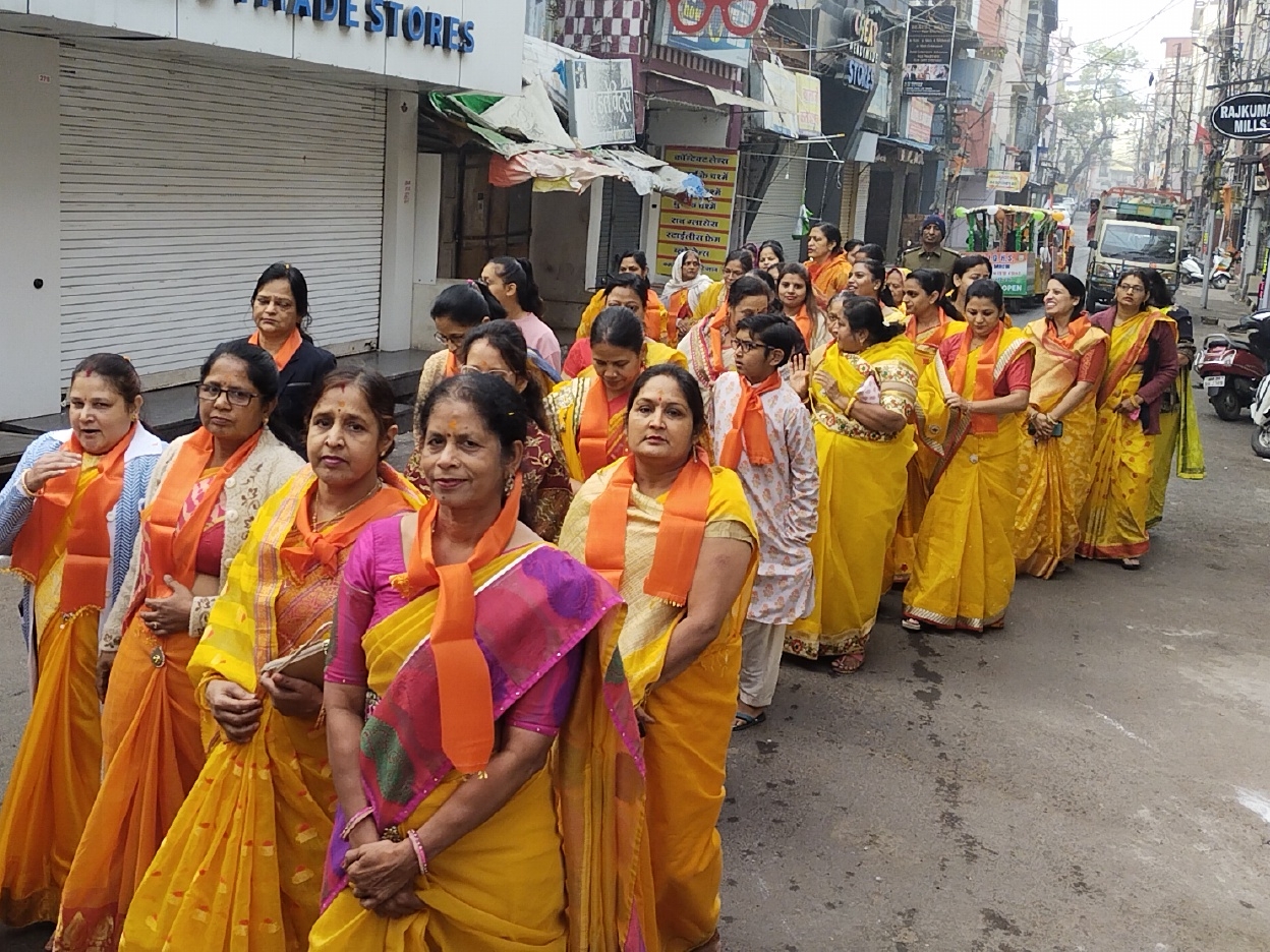 मां सरस्वती को पालकी में विराजित कर खंडेलवाल समाज ने निकाली शोभायात्रा ...