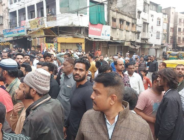 Case against those who gathered crowd at Barwali Chowki, case of ...