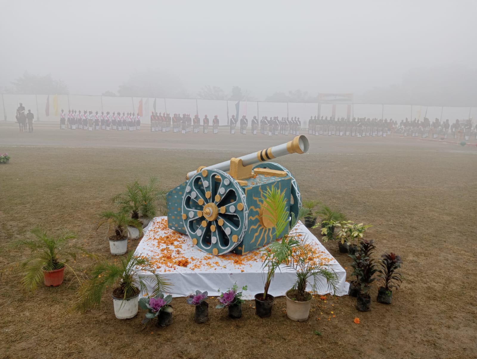 Police firing during the grand parade in Bareilly Police Line | 25 ...