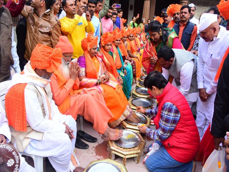 Swarajya Swabhiman Yatra of Mother Jijau, who walked 400 km; statue ...