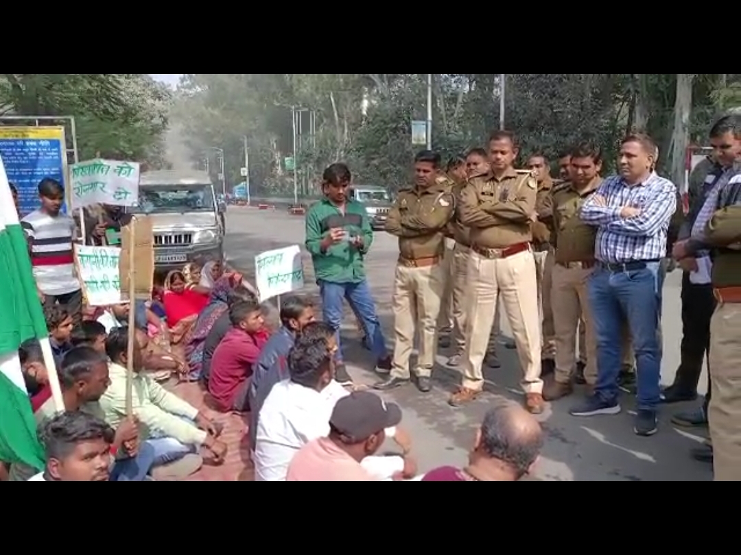 Adamant on the demand of providing employment in NCL Khadia project ...