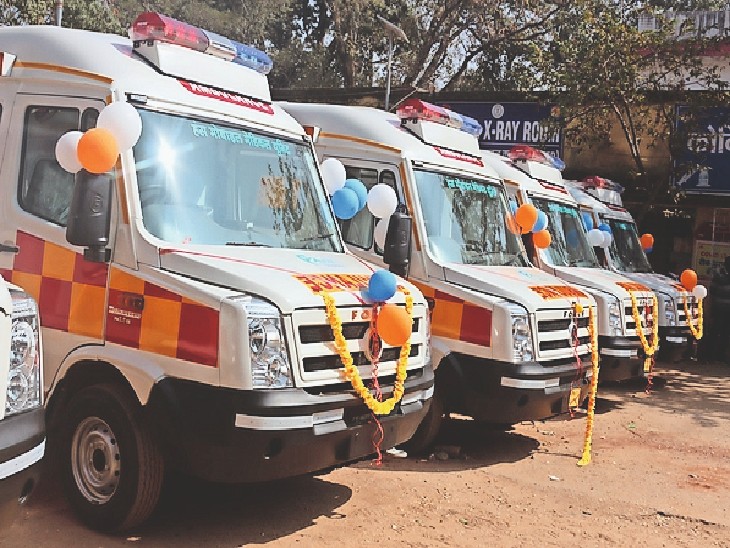 10 mobile medical vans left for free treatment of patients from village ...