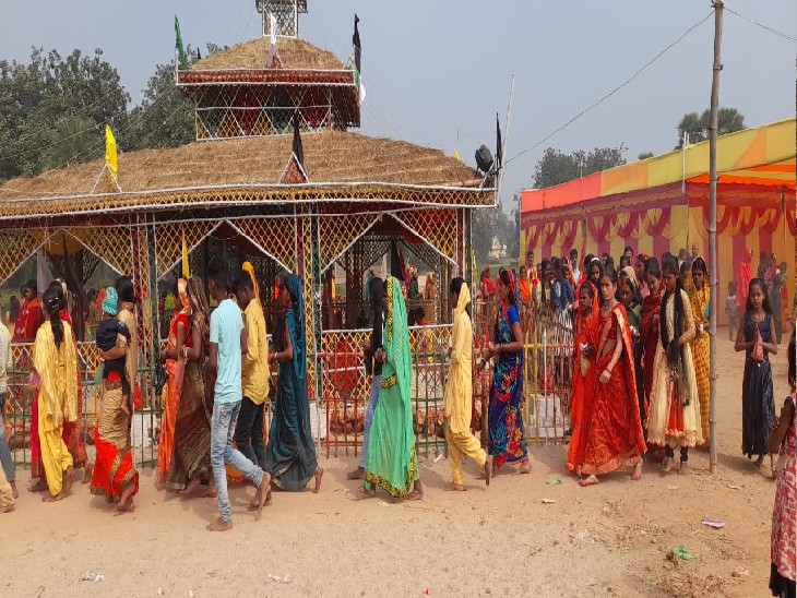 Devotees kept the fast of Mahaashtami, Maa Mangala was decorated with ...