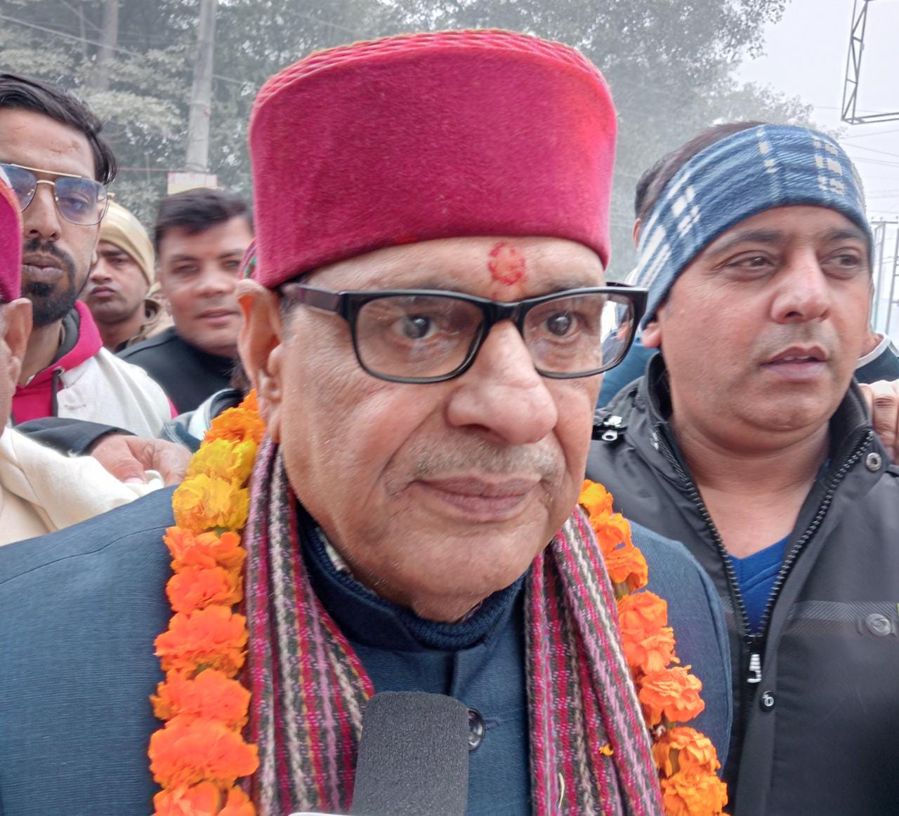 Political career of SP candidate Shiv Pratap at stake, BJP candidate ...