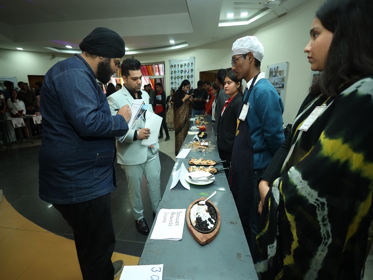 Music performance won the hearts of the audience at Inter College Fest ...