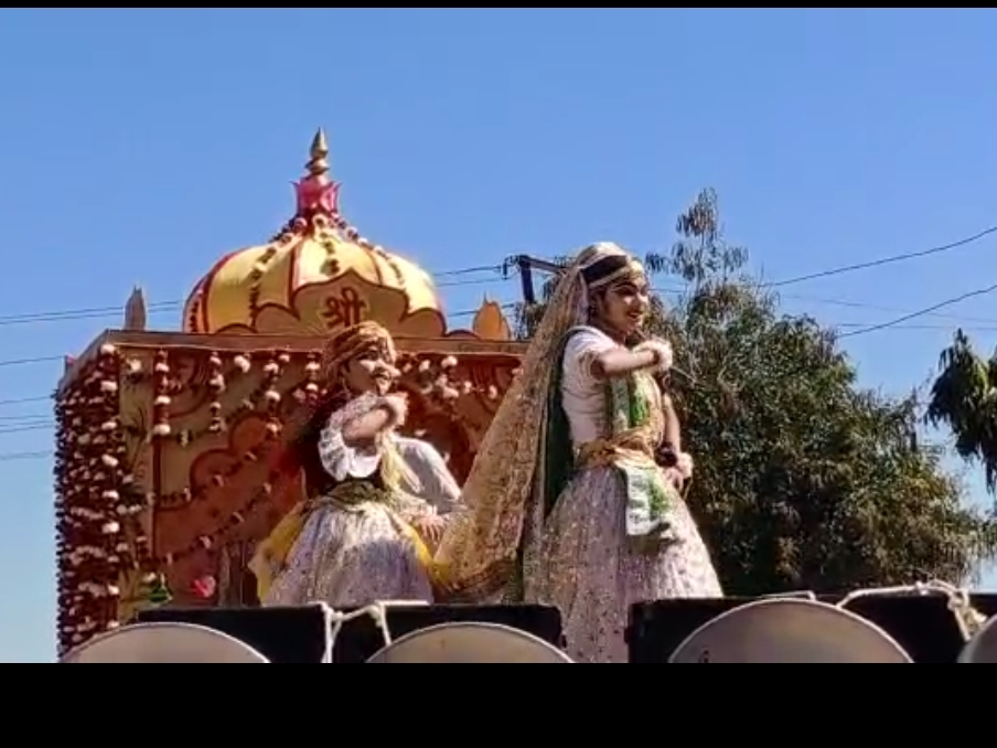 Vishwakarma Samajjan of Sironj reached the temple after covering a ...