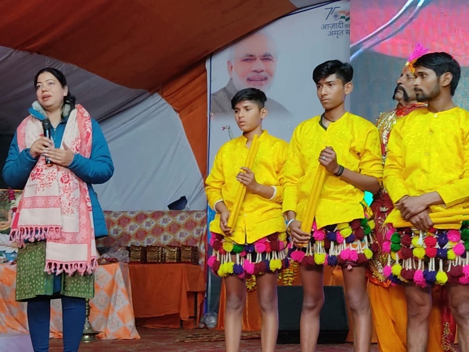 VIDEO, फाग आल्हा का गायन हुआ; दीवारी नृत्य ने सबका मन मोहा | Phag Alha ...