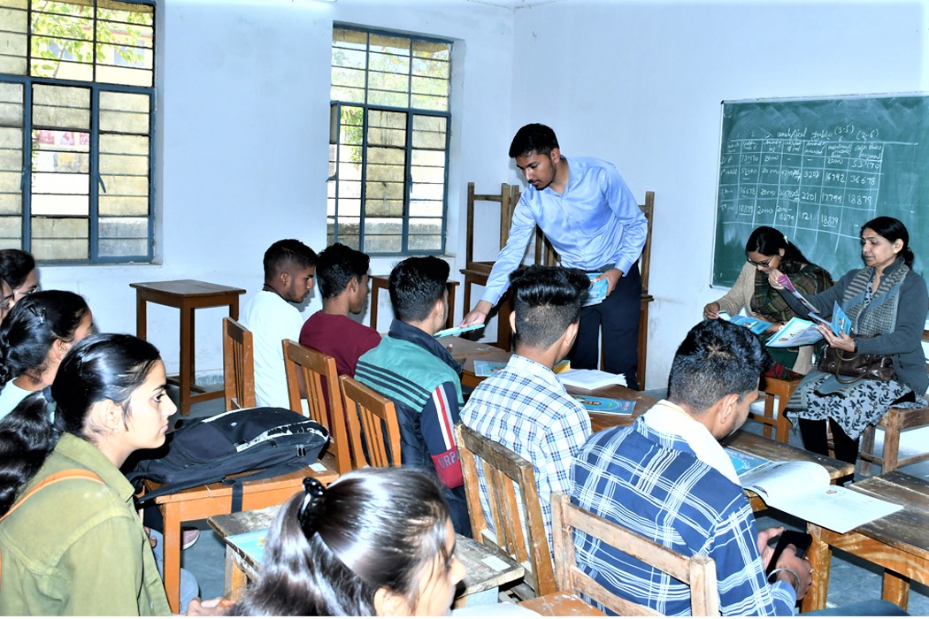 Information about public welfare schemes from Sujus app in SRK College ...