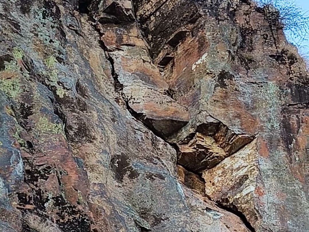 Cracks Shalna Dhank Himachal Haripurdhar Shillai Road. The mountain was ...