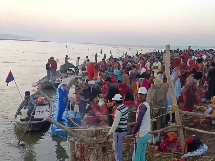 Maghi poornima snan 2023: Lakhs of devotees reached Sangam since night ...