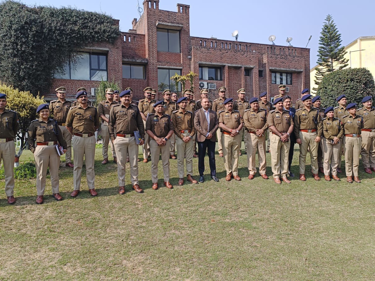 Officials of border districts of UP-Uttarakhand made strategy in Bijnor ...