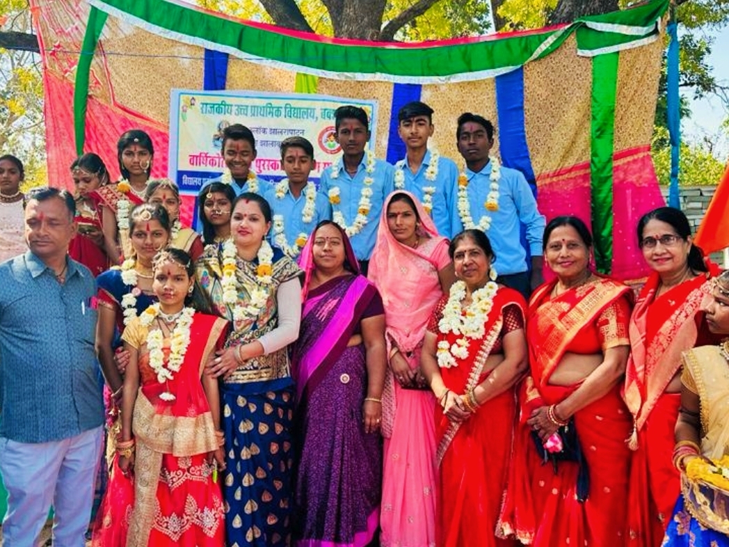 Pradhan announced Rs 7 lakh for the development of the school ...