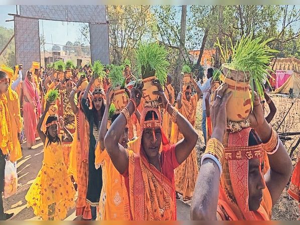 Shiv Pran Pratishtha Mahayagya begins with Kalash Yatra | अतिथियों ने ...