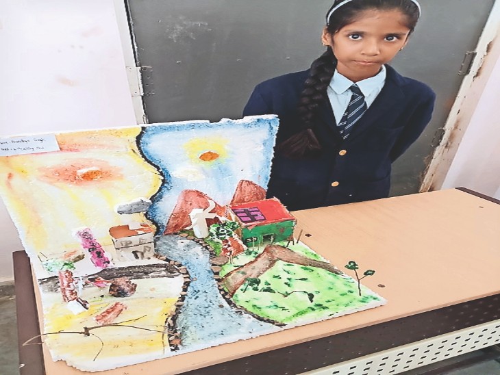 Children gave the message of saving greenery and water through models ...