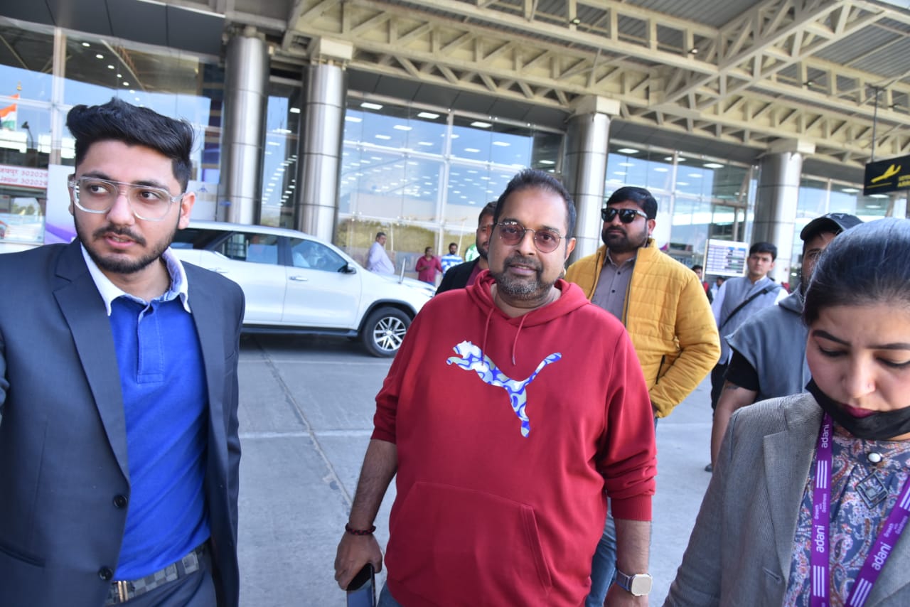 Aamir, Karan, Mohanlal, Kamal Haasan, Shankar Mahadevan arrive in ...