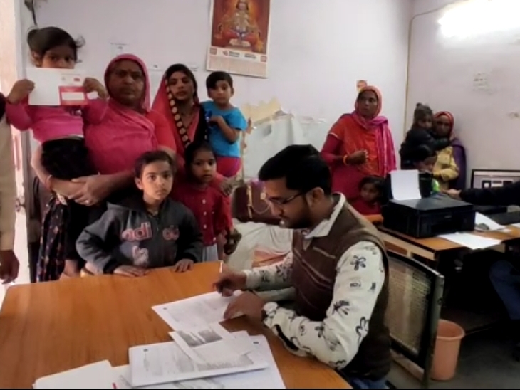 A two-day special camp was organized in the post office for opening, on ...